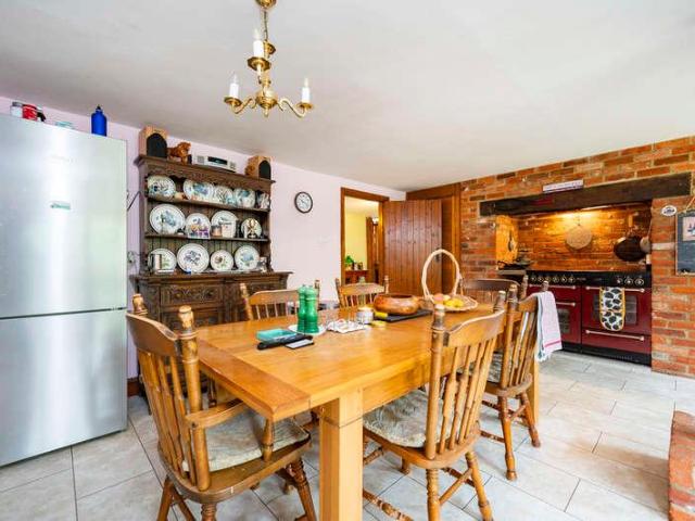 4 bed property for sale