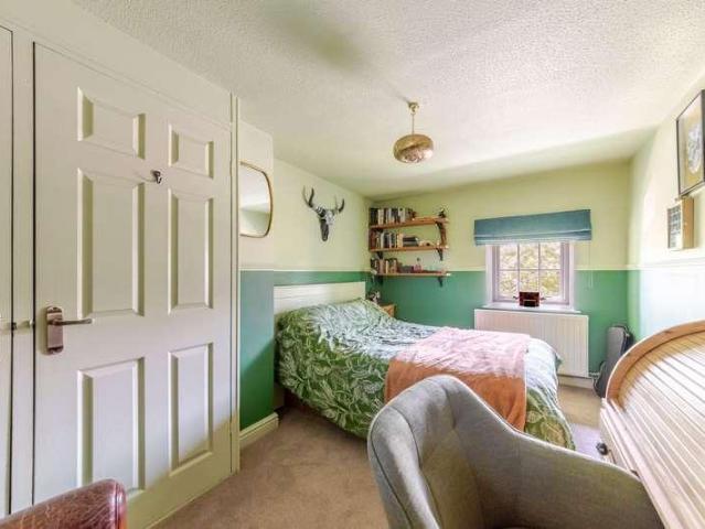 4 bed property for sale