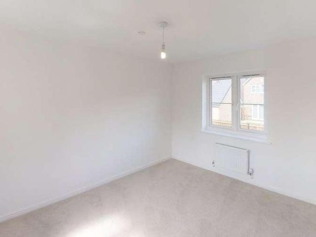 4 bed property for sale