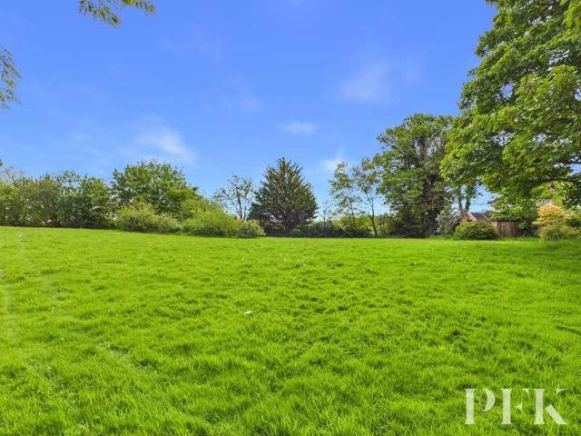 4 bed property for sale