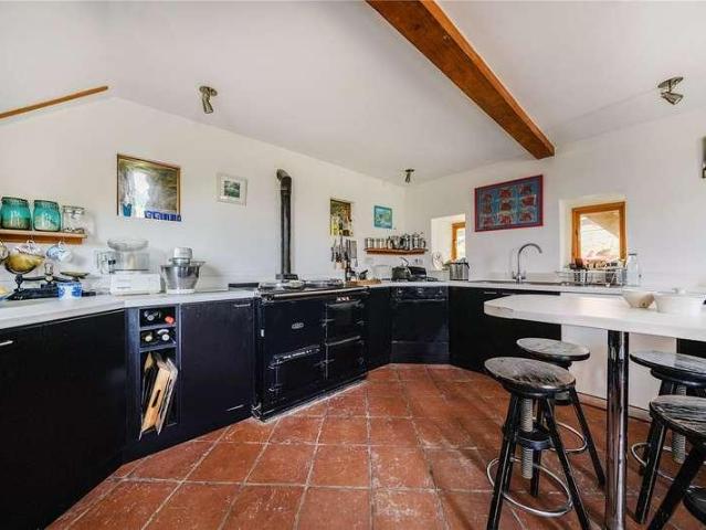 4 bed property for sale