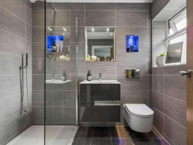 4 bed property for sale