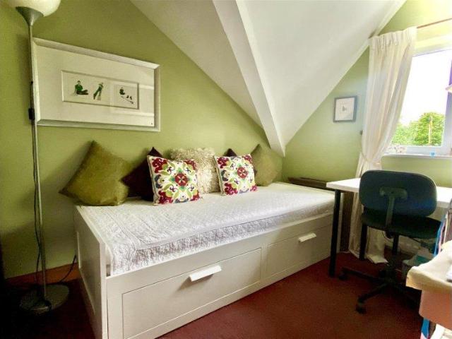 4 bed property for sale