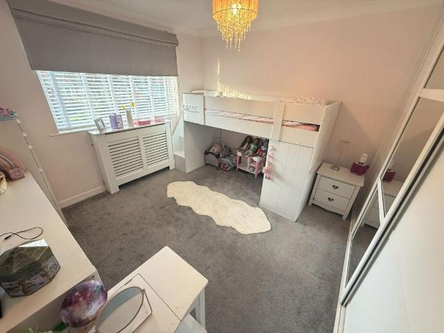 4 bed property for sale