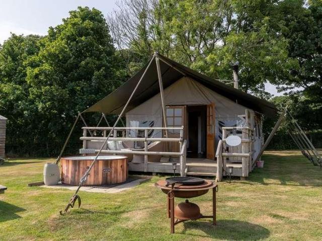 4 bed property for sale