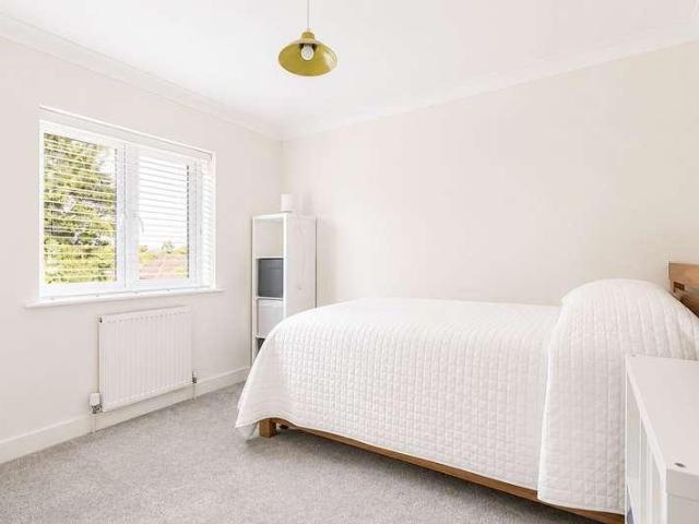 4 bed property for sale
