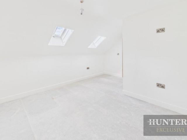 4 bed property for sale