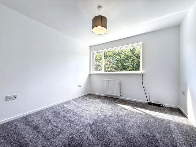 4 bed property for sale
