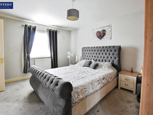 4 bed property for sale