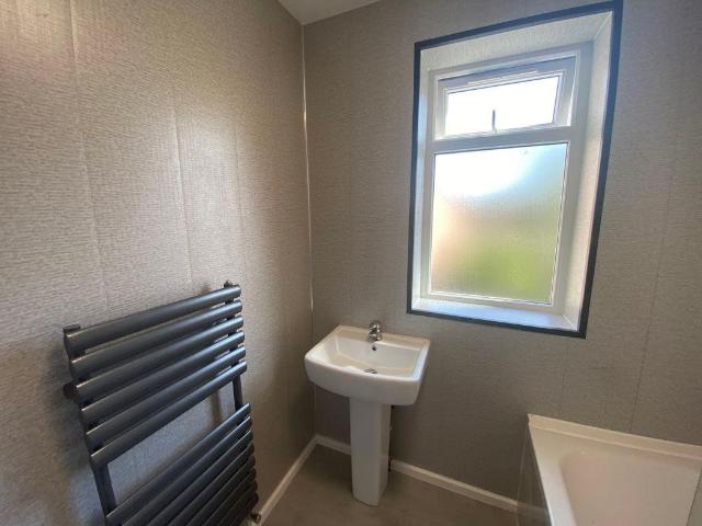 4 bed property for sale
