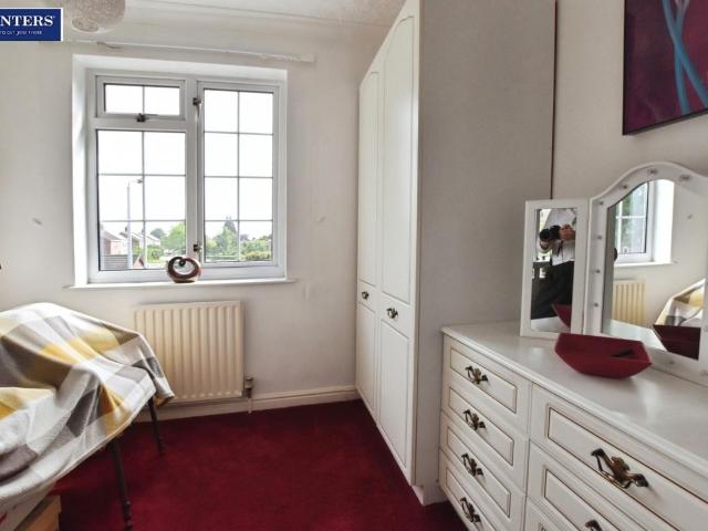4 bed property for sale