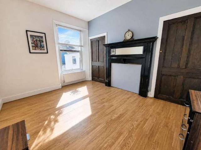 4 bed property for sale