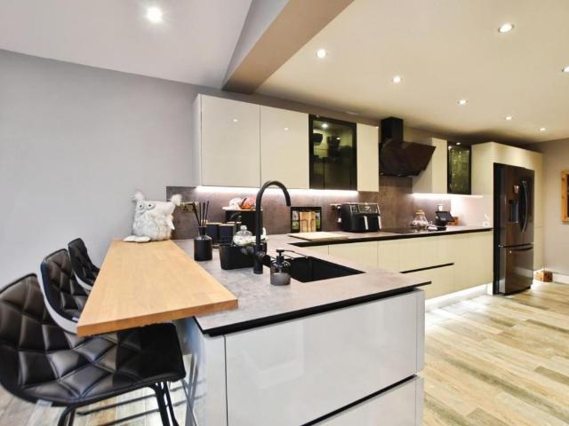 4 bed property for sale