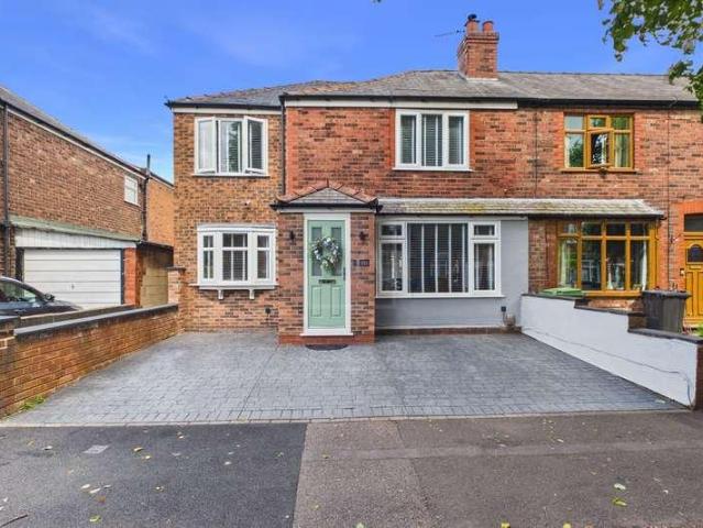 4 bed property for sale