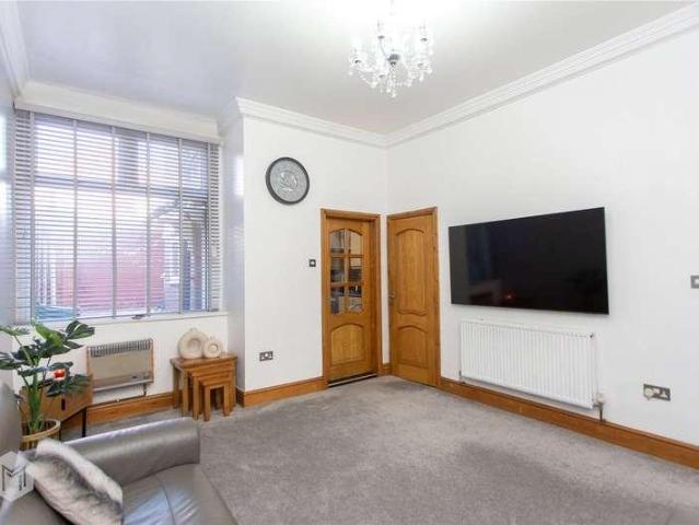 4 bed property for sale