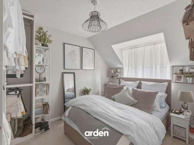 4 bed property for sale