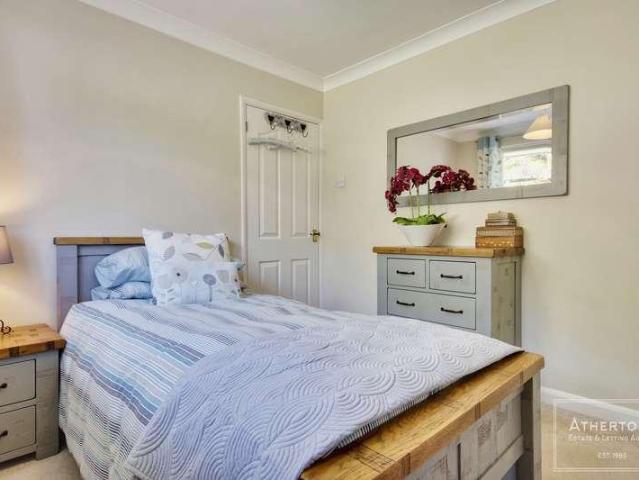 4 bed property for sale