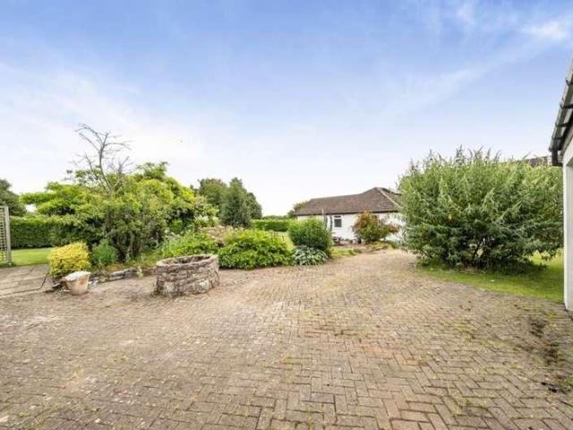 4 bed property for sale