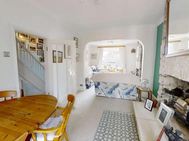 4 bed property for sale