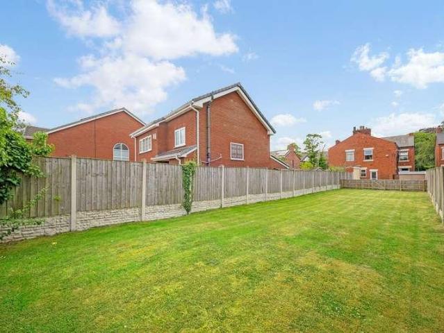 4 bed property for sale