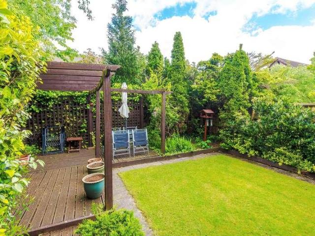 4 bed property for sale
