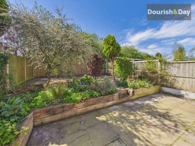 4 bed property for sale