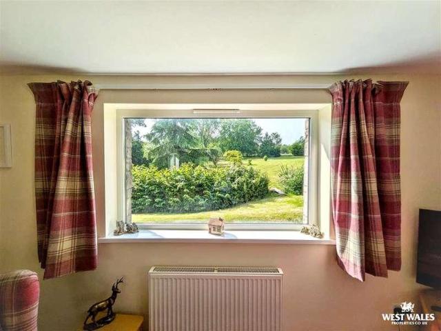 4 bed property for sale