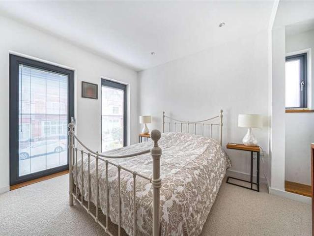 4 bed property for sale