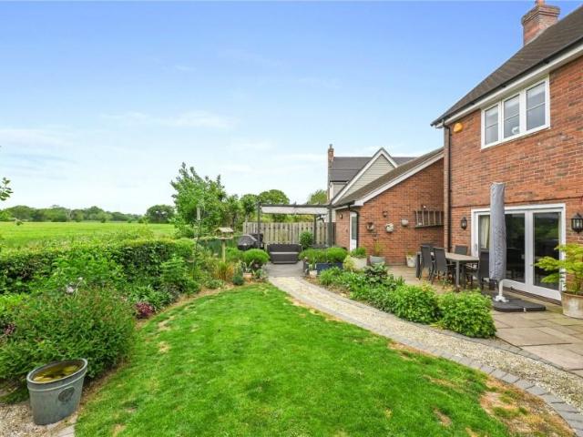 4 bed property for sale