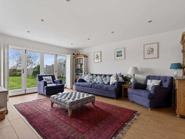 4 bed property for sale