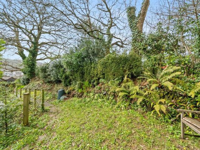 4 bed property for sale