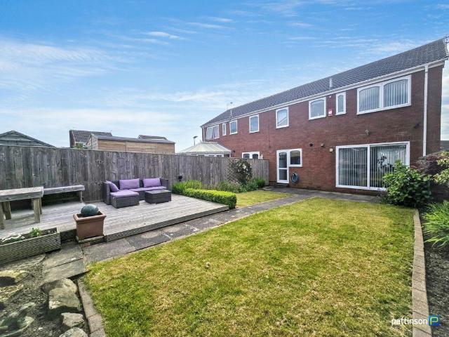 4 bed property for sale