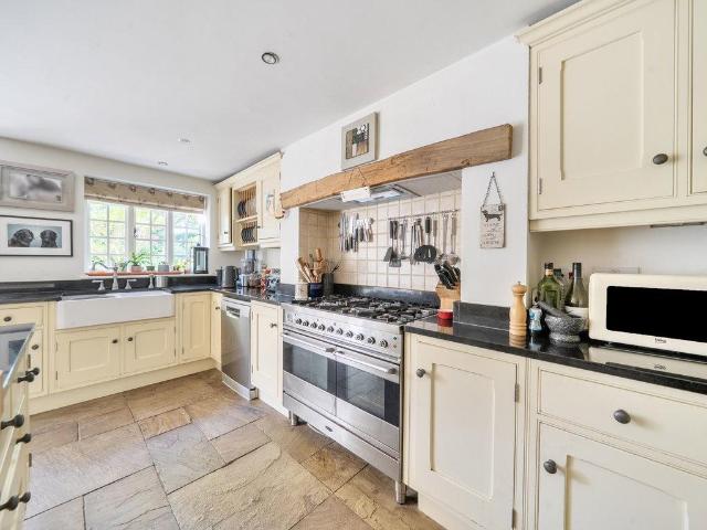 4 bed property for sale