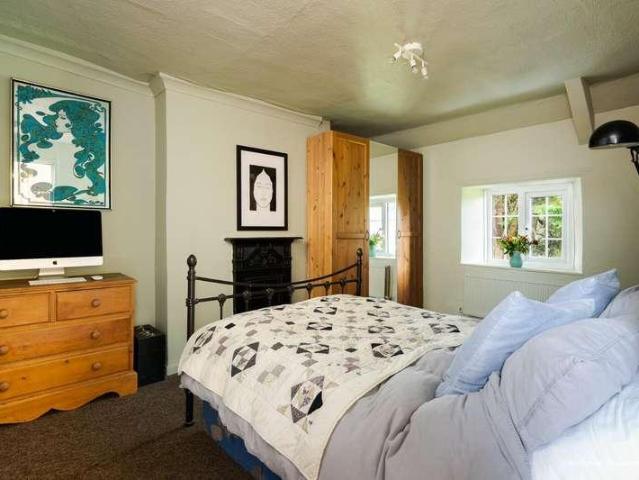 4 bed property for sale