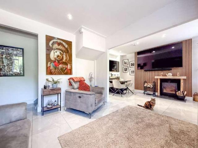 4 bed property for sale