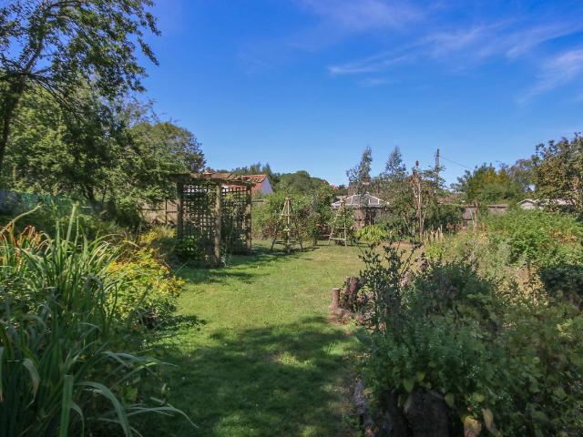 4 bed property for sale