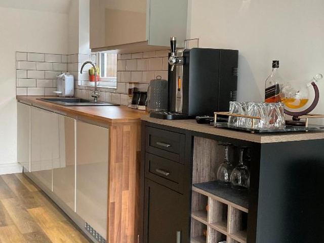 4 bed property for sale