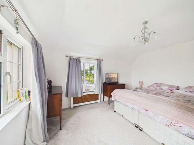 4 bed property for sale