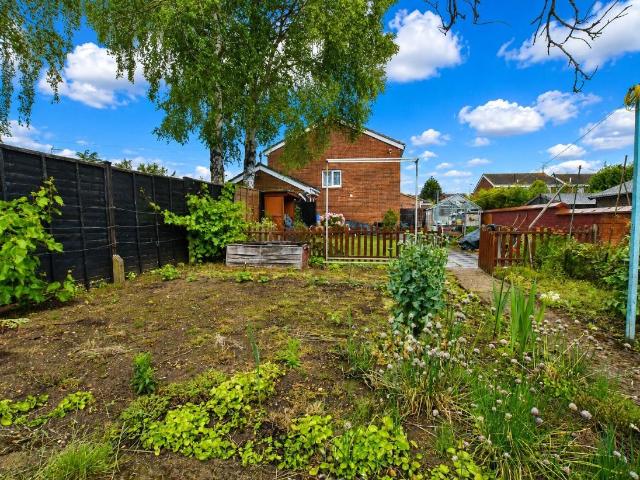 4 bed property for sale