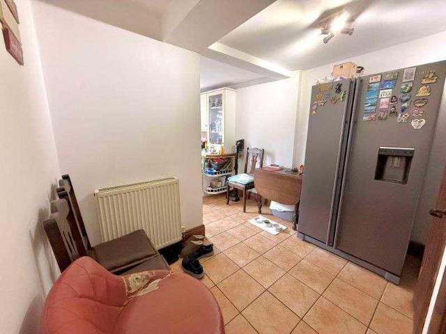 4 bed property for sale