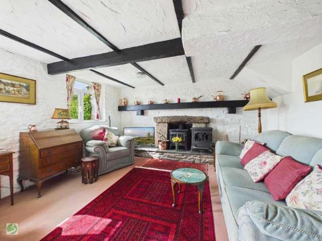 4 bed property for sale