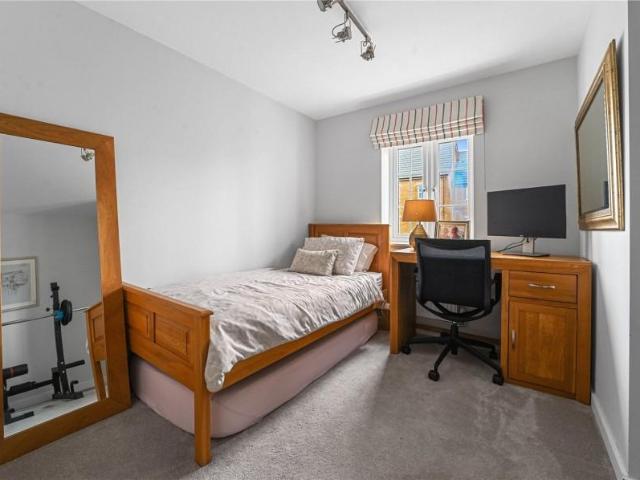 4 bed property for sale
