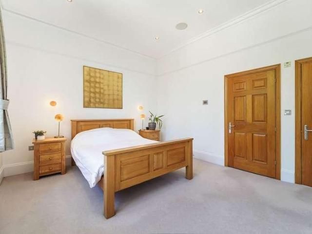 4 bed property for sale