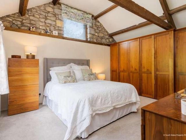 4 bed property for sale