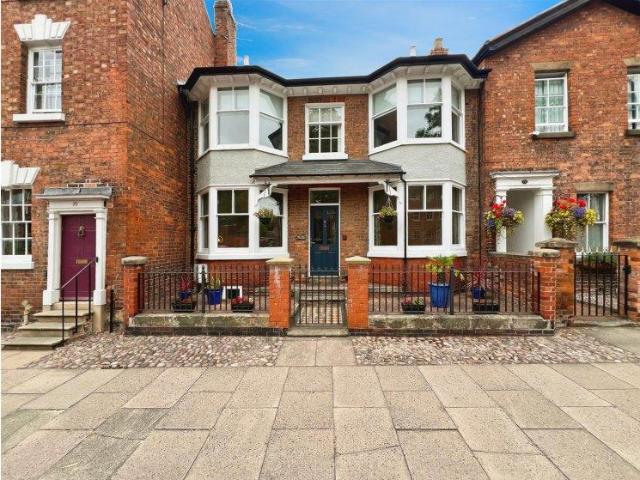 4 bed property for sale