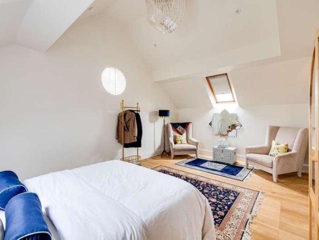 4 bed property for sale