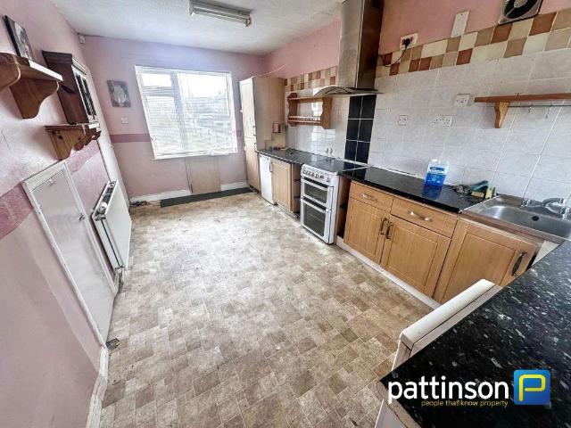 4 bed property for sale