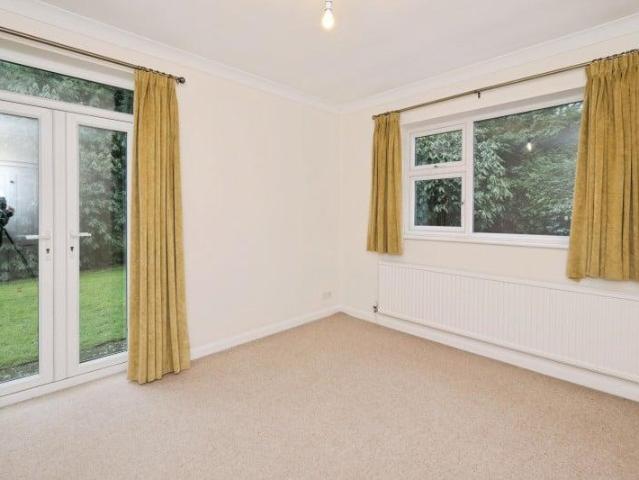 4 bed property for sale