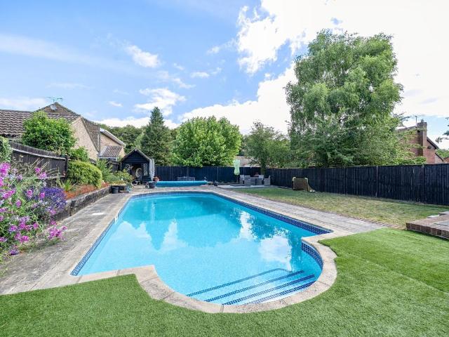 4 bed property for sale