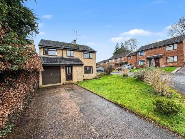 4 bed property for sale